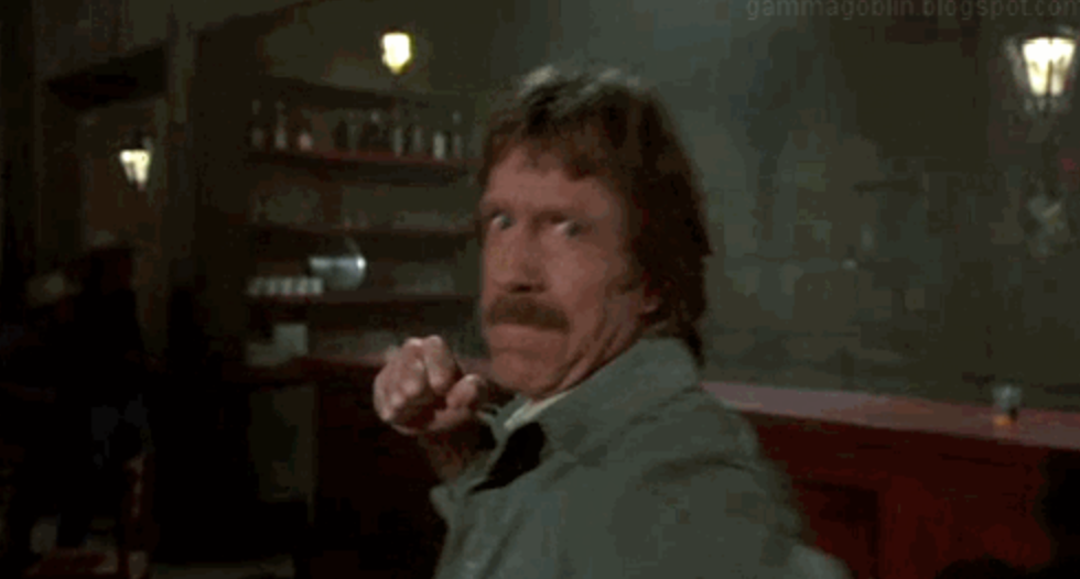 10 phrases qui donnent envie de coller une claque à la personne devant ...