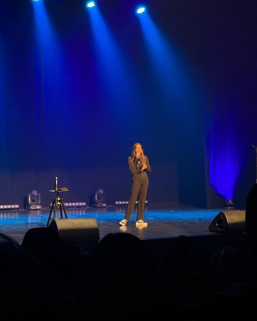 PHOTOS : Gad El Maleh invite Asmaa El Arabi pour la première partie de ...